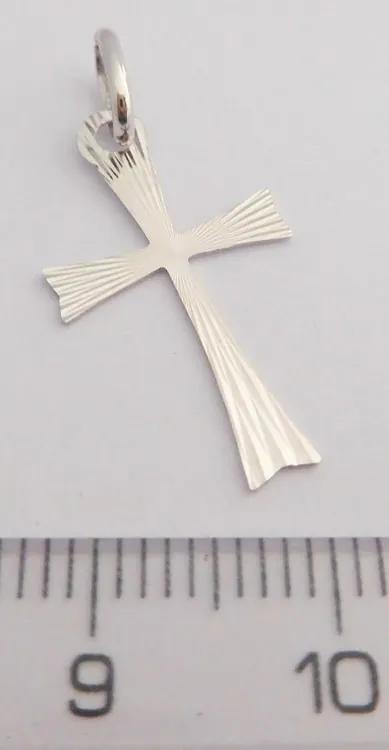 Klenoty Budín Zlatý gravírovaný křížek z bílého zlata 585/0,42gr H182