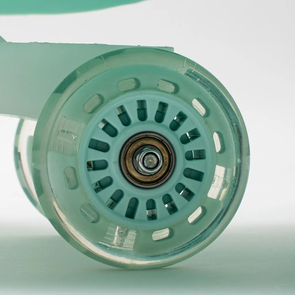 Gravitační odrážedlo pro děti s LED Baby Mix G-Force zelené