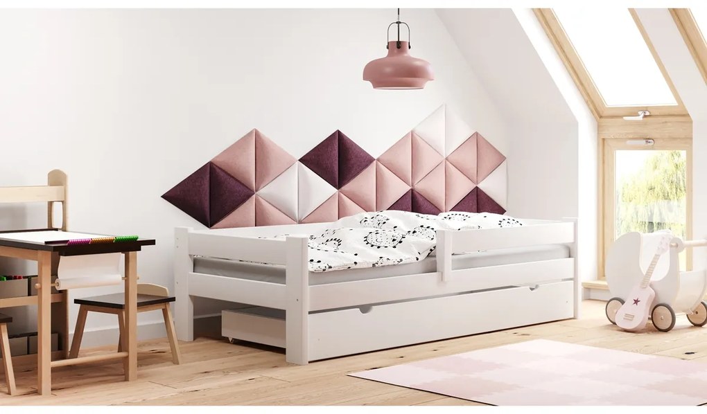 Dětská dřevěná postel Tymek