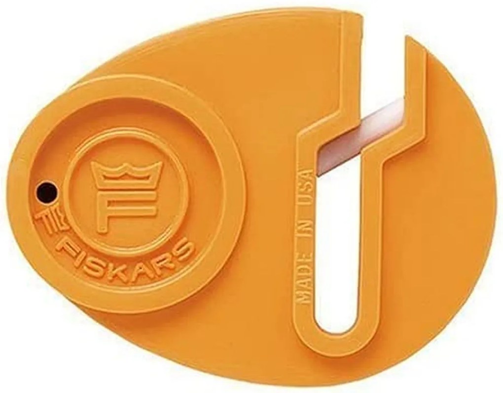 FISKARS Sewsharp Ostřič nůžek malý, 4,8 x 3,7 x 0,4cm 1003871