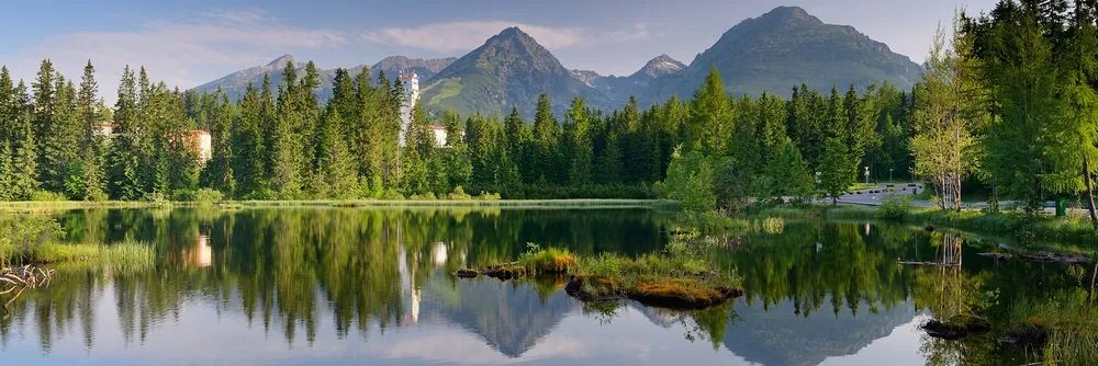 Obraz nádherné panorama hor u jezera