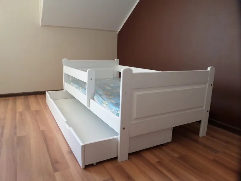 Dětská postel se zábranou DADY  + rošt ZDARMA Rozměr: 160x80, Barva: Přírodní (bez povrchové úpravy)