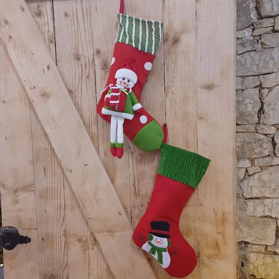 Vánoční dekorace punčocha s panáčkem, 50 cm, látkové, červená a zelená, interiér