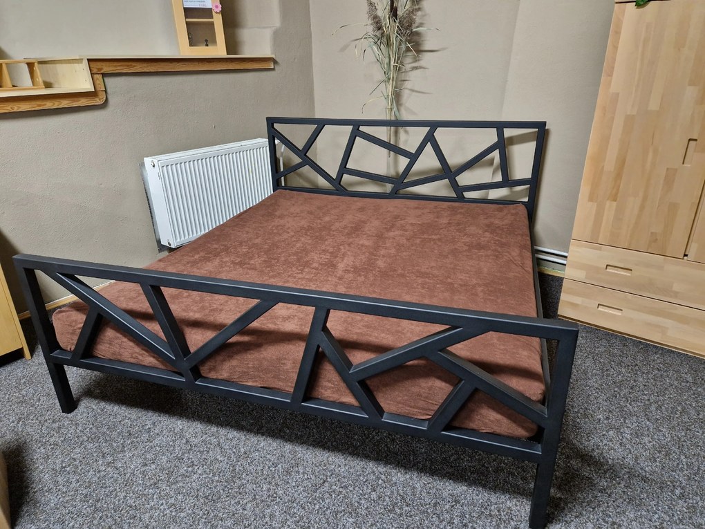 Nábytek ATIKA s.r.o. Kovová postel BRANCH Povrchová úprava: černá, Rozměr: 160 x 200 cm