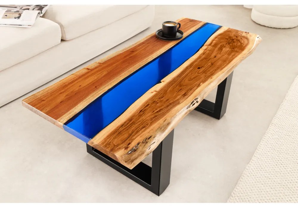 Massive home | Konferenční stolek LIQUID 110 cm akáciové dřevo s modrým epoxidovým páskem