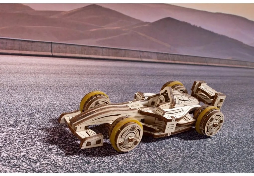 Ugears 3D dřevěné mechanické puzzle Compact Racer