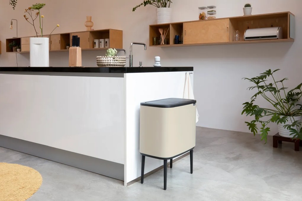 Brabantia BO TOUCH BIN Dotykový odpadkový koš 36 l - jemná béžová