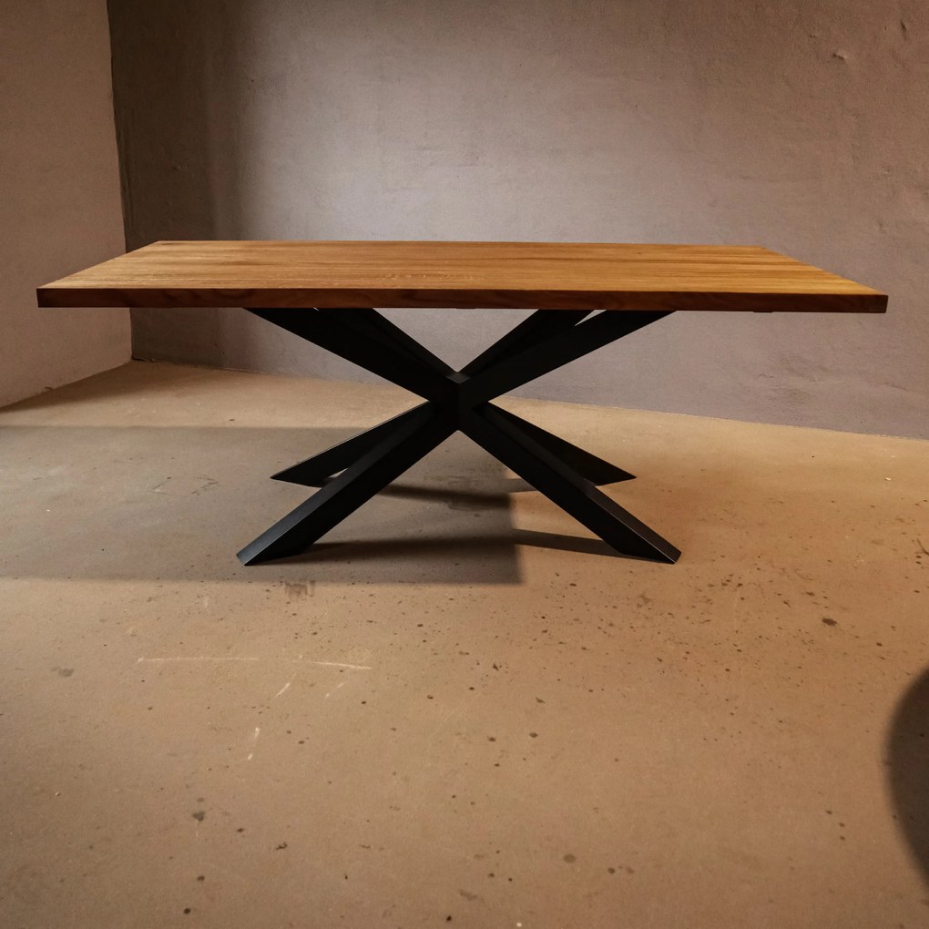 Wudboys Jídelní stůl IKS Barva kovu: Bílá, Dřevo: Dub, Rozměr: 1400x900, moderní skandinávský styl