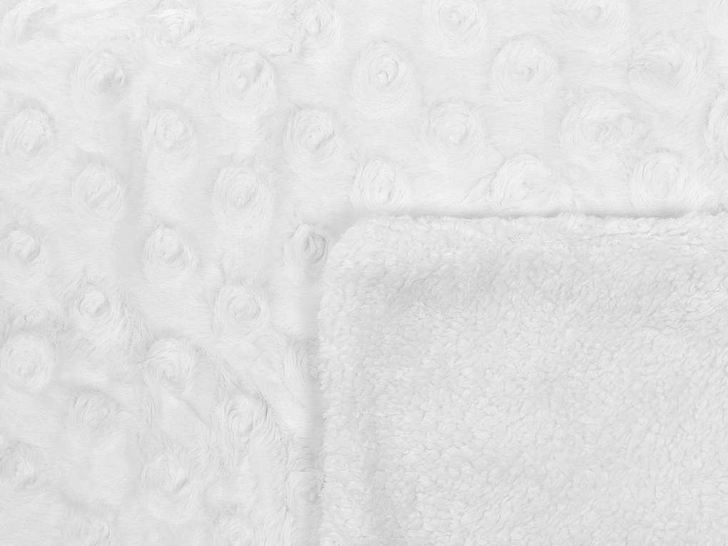 Přikrývka 150 x 200 cm bílá KANDILLI Beliani