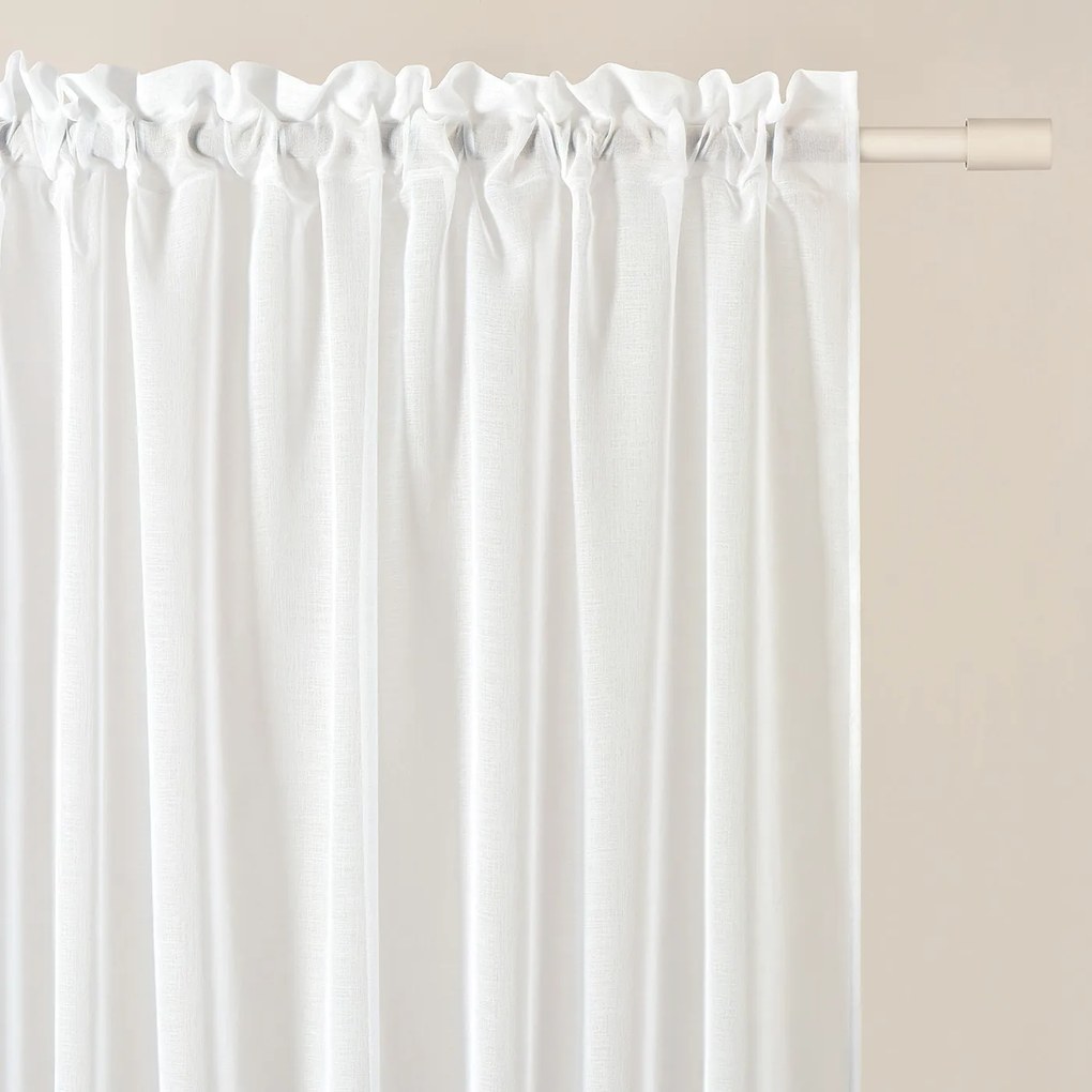 Room99 Záclona na pásce Novelia Barva: Bílá, Velikost: 200 x 230 cm