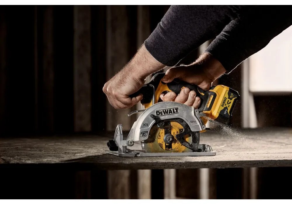 AKU kotoučová pila bez aku a nabíječky DeWALT DCS512N 12V