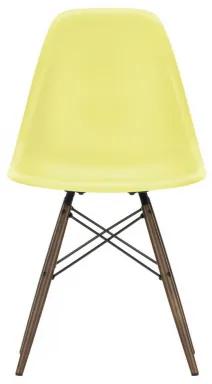 Eames Plastic Chair DSW tmavě lakovaný javor žlutá bílé na koberec Vitra