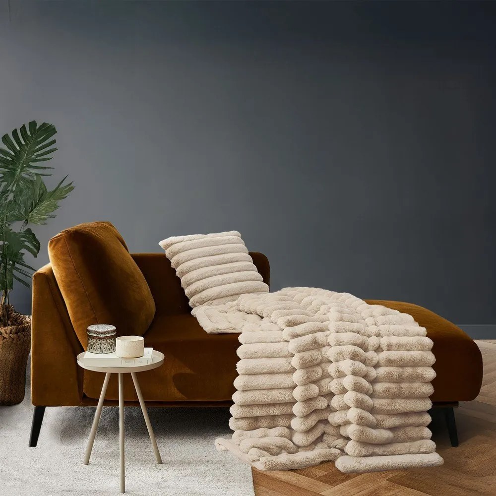 Béžová deka z mikroplyše 180x220 cm Boudoir – douceur d'intérieur