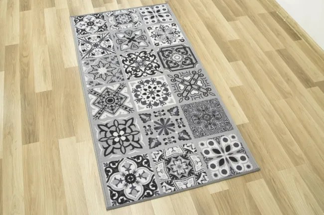 Protiskluzový koberec / běhoun Patchwork šedý