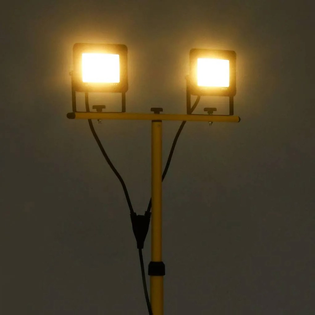 LED reflektor se stojanem 2 x 50 W teplé bílé světlo 149656