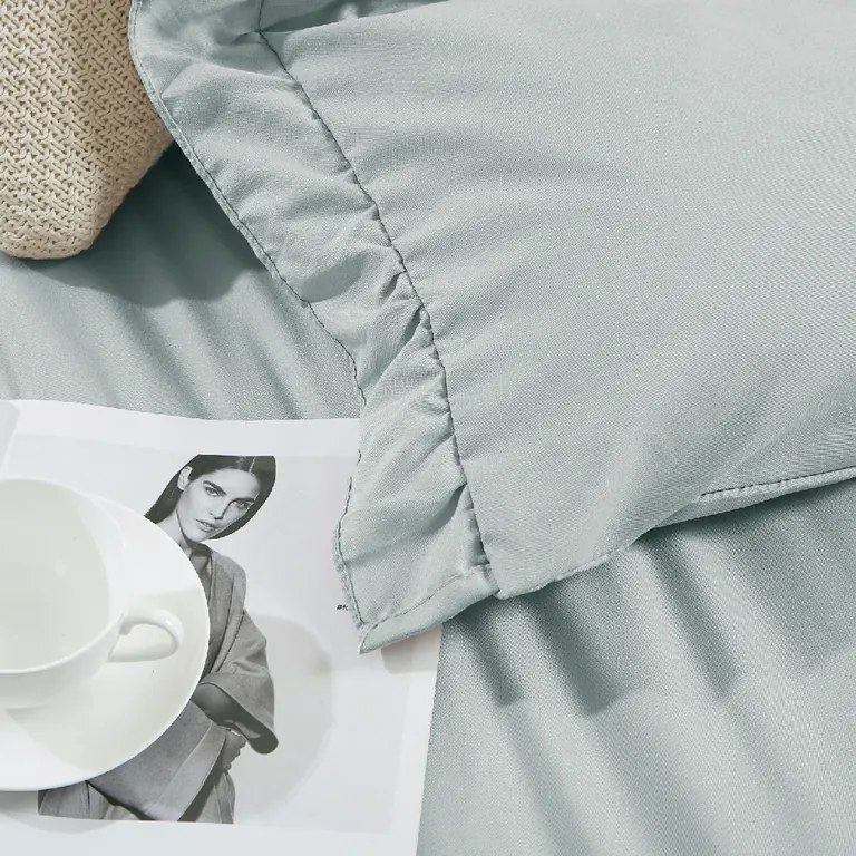 Spod Igły i Nitki Ložní prádlo z mikrovlákna 160x200 Ruffy s volánem I24