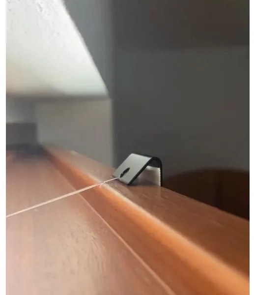 usporadejto.cz Univerzální háček na věnce DOORHOOK - bílý