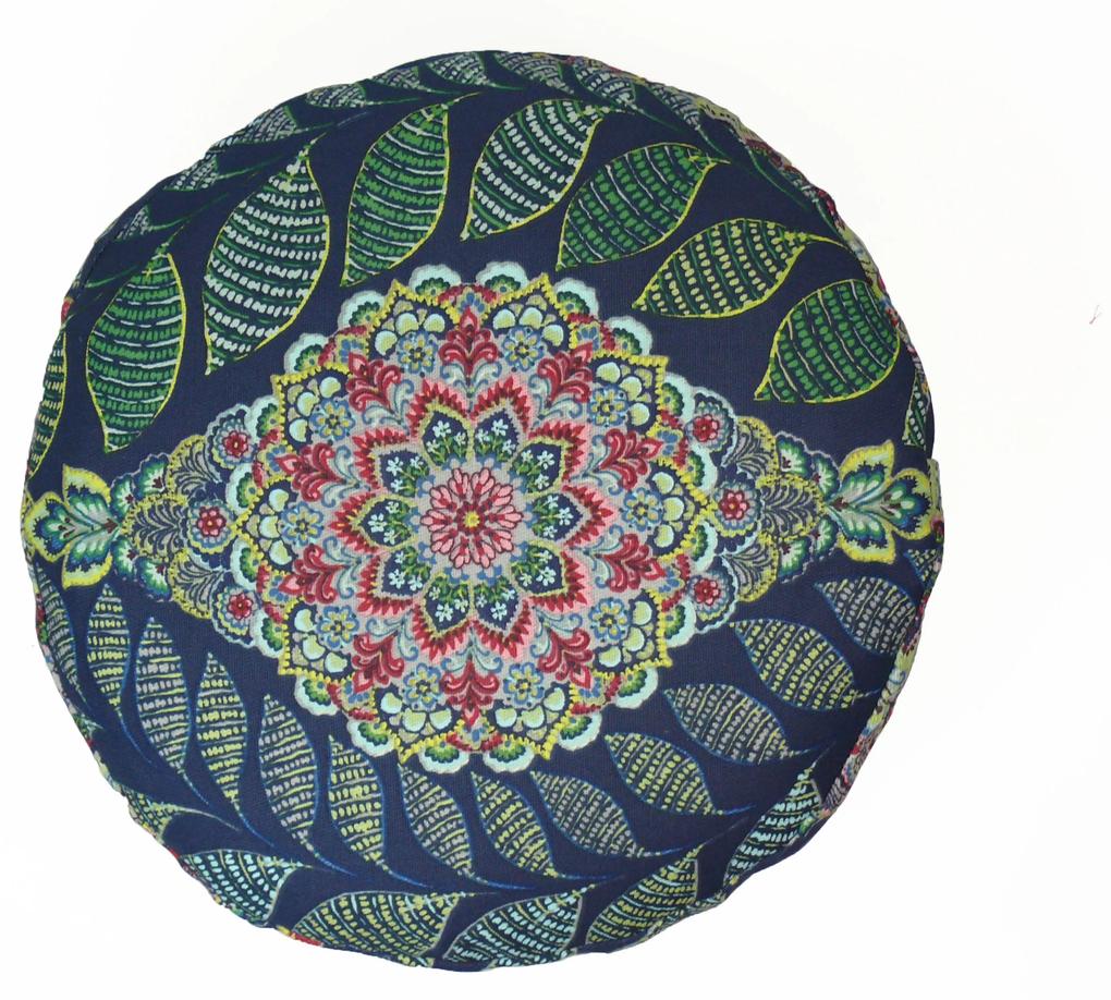 S radostí - vlastní výroba Meditační polštář s lístečkovou mandalou Velikost: ∅30 x v12 cm