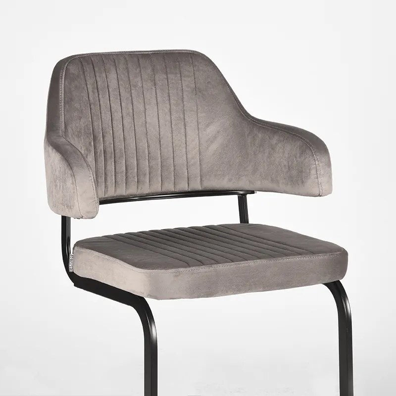 LABEL51 jídelní židle OTTA šedá samet Color: Grey UK-30.126
