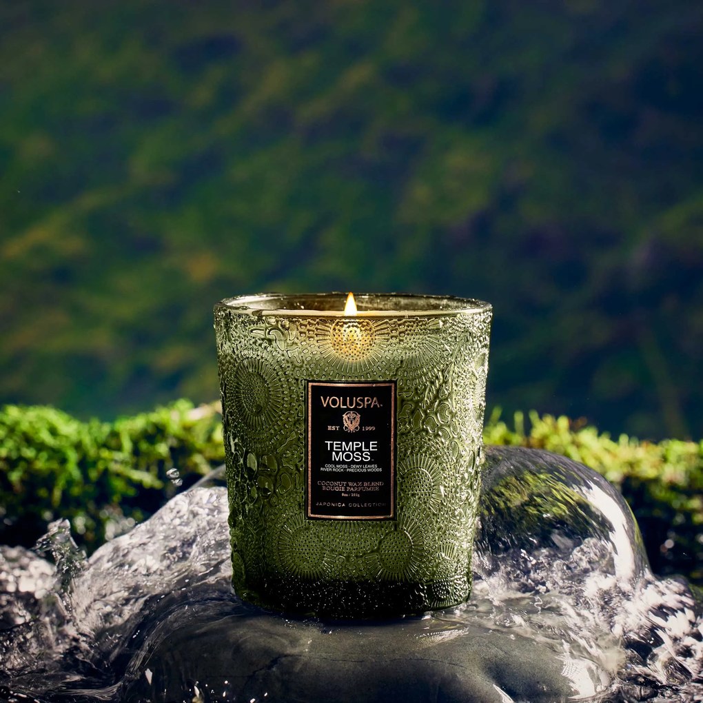 Voluspa svíčka Temple Moss, 255 g