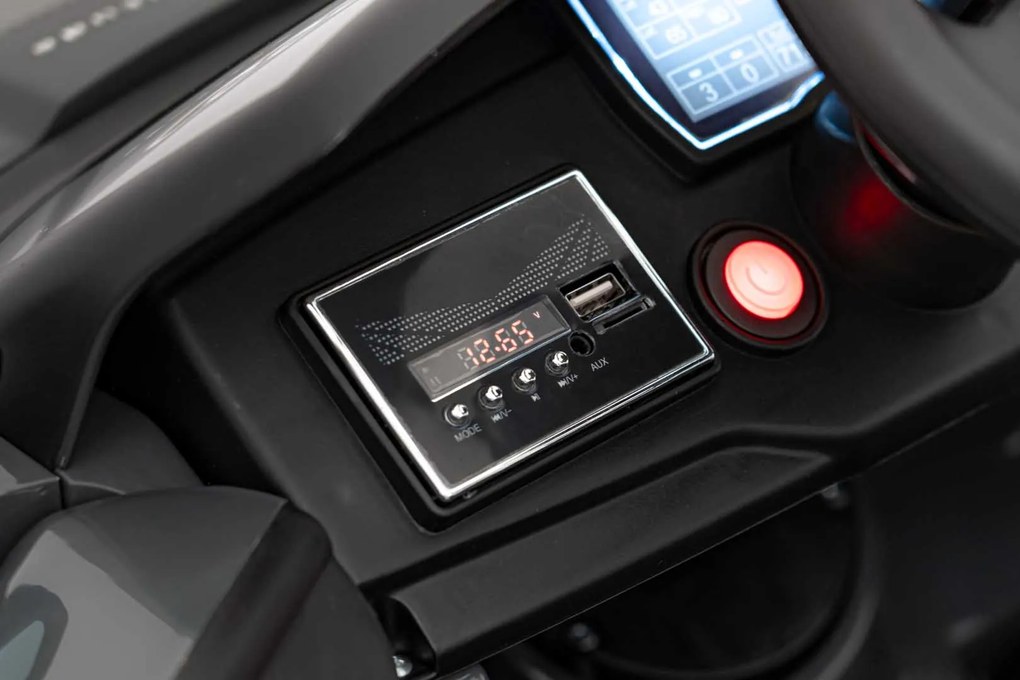 Ramiz Vozidlo Audi RSQ E-TRON šedé