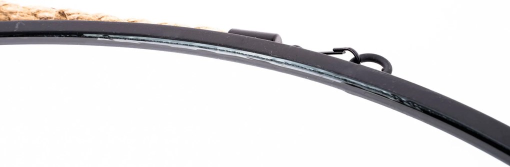 Závěsné zrcadlo v kovovém rámu, průměr 37 cm
