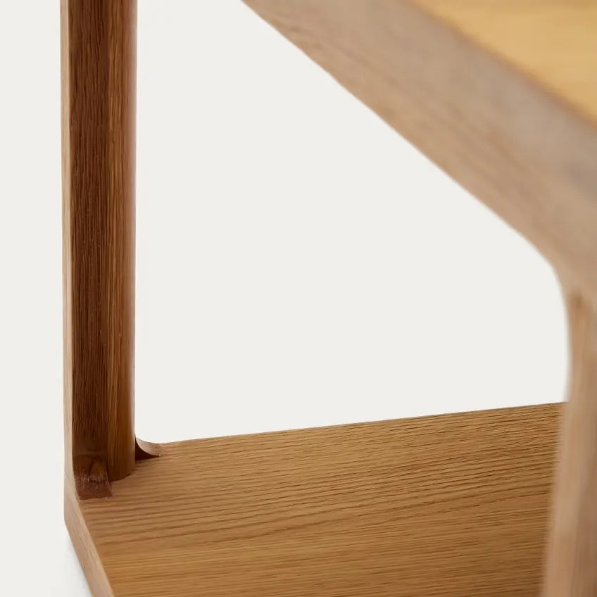 Dubový odkládací stolek Kave Home Maymai 50 x 50 cm