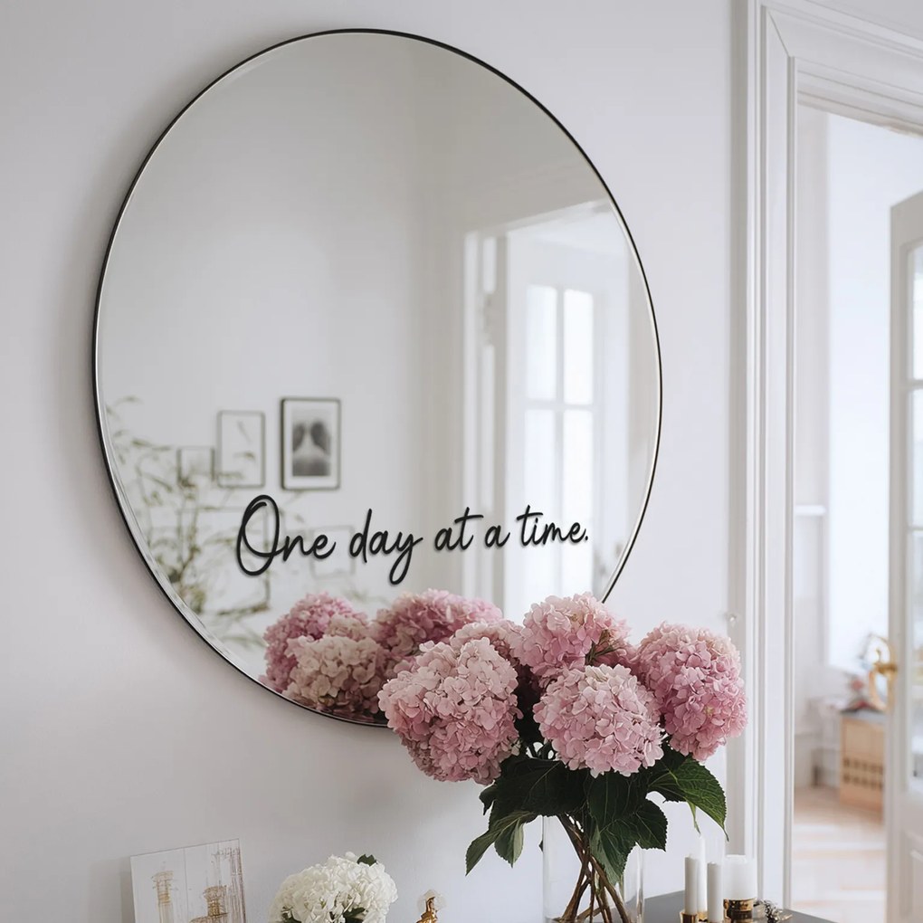Samolepka na zrcadlo S24 – One day at time.
