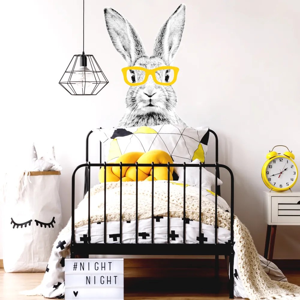 Samolepka na zeď - králík v brýlích Velikost: M, laminát: lesklý, Barva doplňku: žlutá