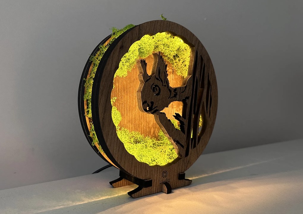 Li-Go "Mechová veverka" lampa 20x22 cm provedení povrchu: dub