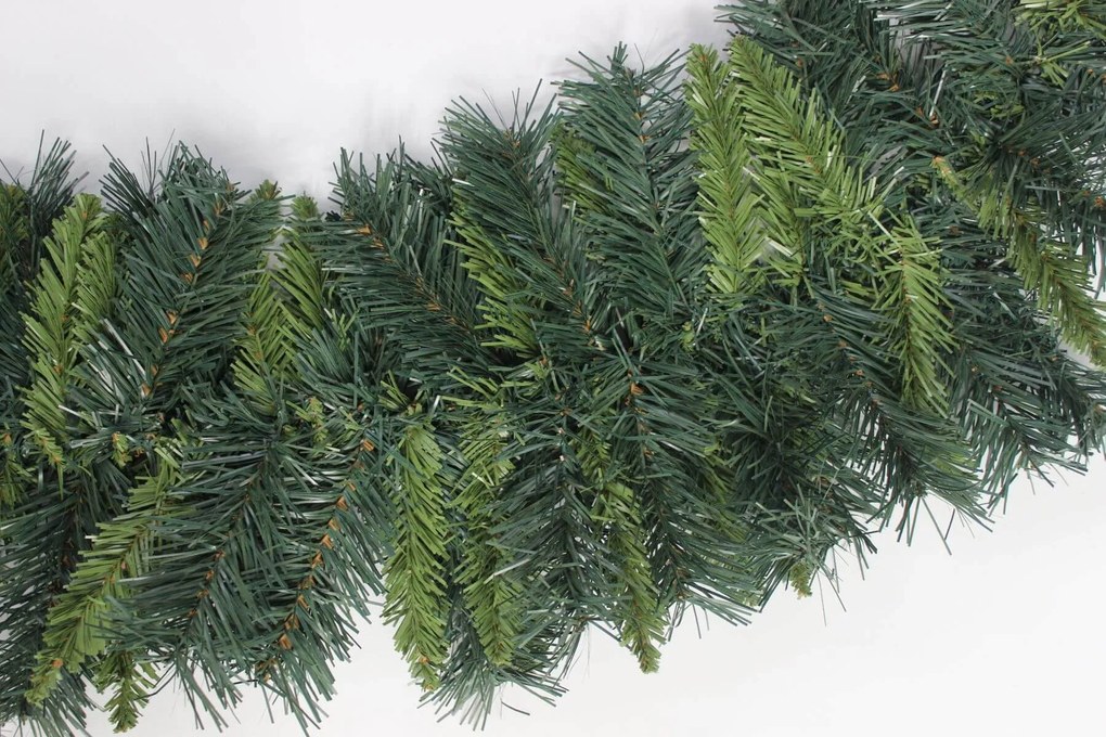 Umělá zelená chvojí girlanda 270cm