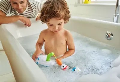 Munchkin Hračka Rybářská loď do koupele 24m+