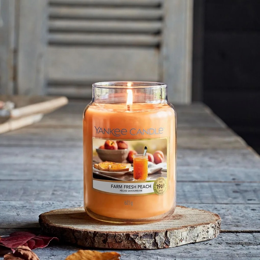 Yankee Candle Vonná Svíčka Farm Fresh Peach classic velký, 623 g