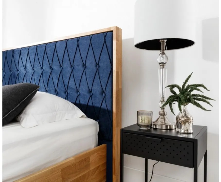 Dřevěná elegantní postel MOLE 200x200 cm