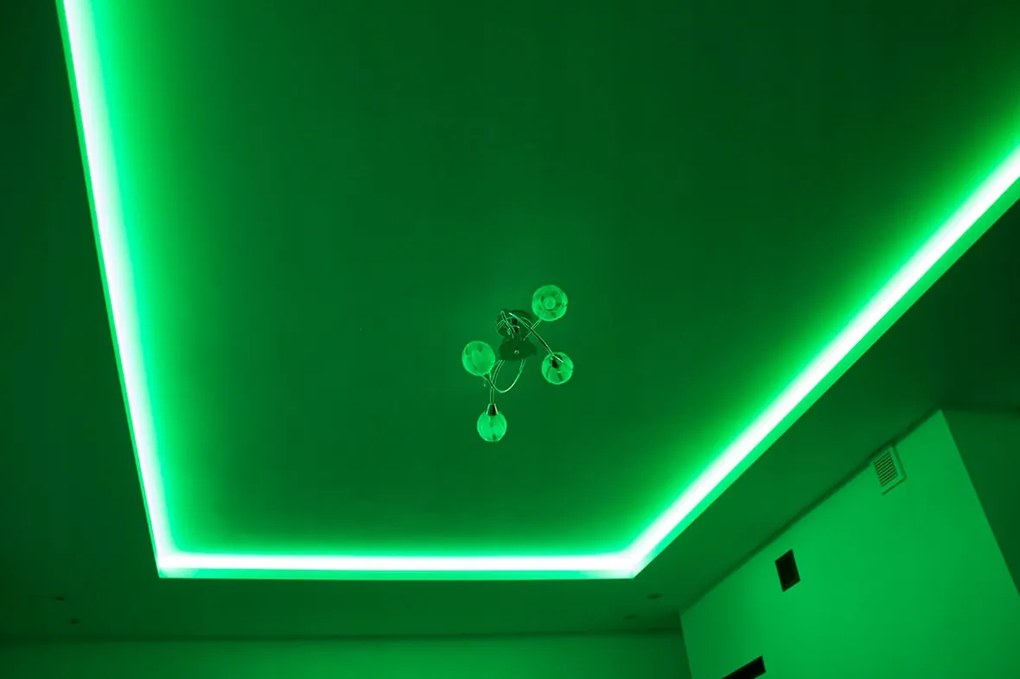 RGB LED pásek 5050 2,5m IP20 + dálkové ovládání KIT