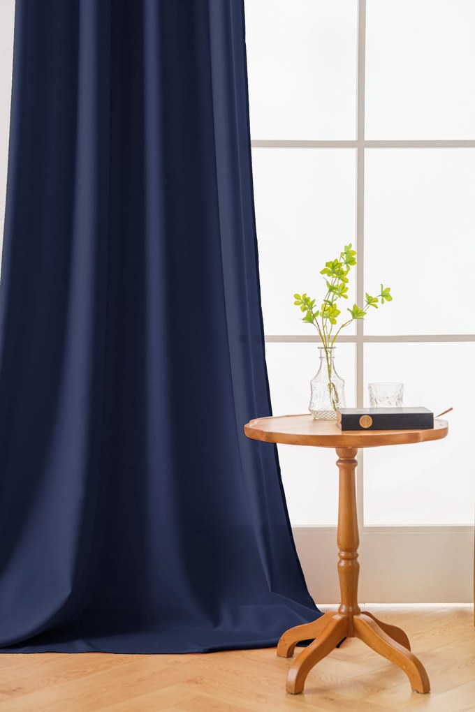 Tmavě modrý závěs OXFORD LIGHT 140x250 cm Zavěšení: Řasící páska