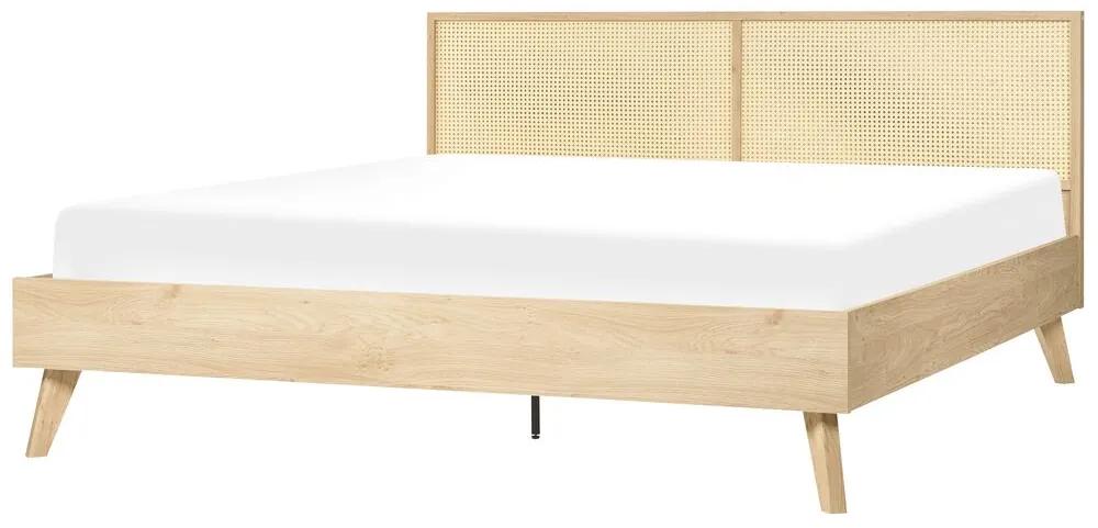 Ratanová postel 180 x 200 cm světlé dřevo MONPAZIER Beliani