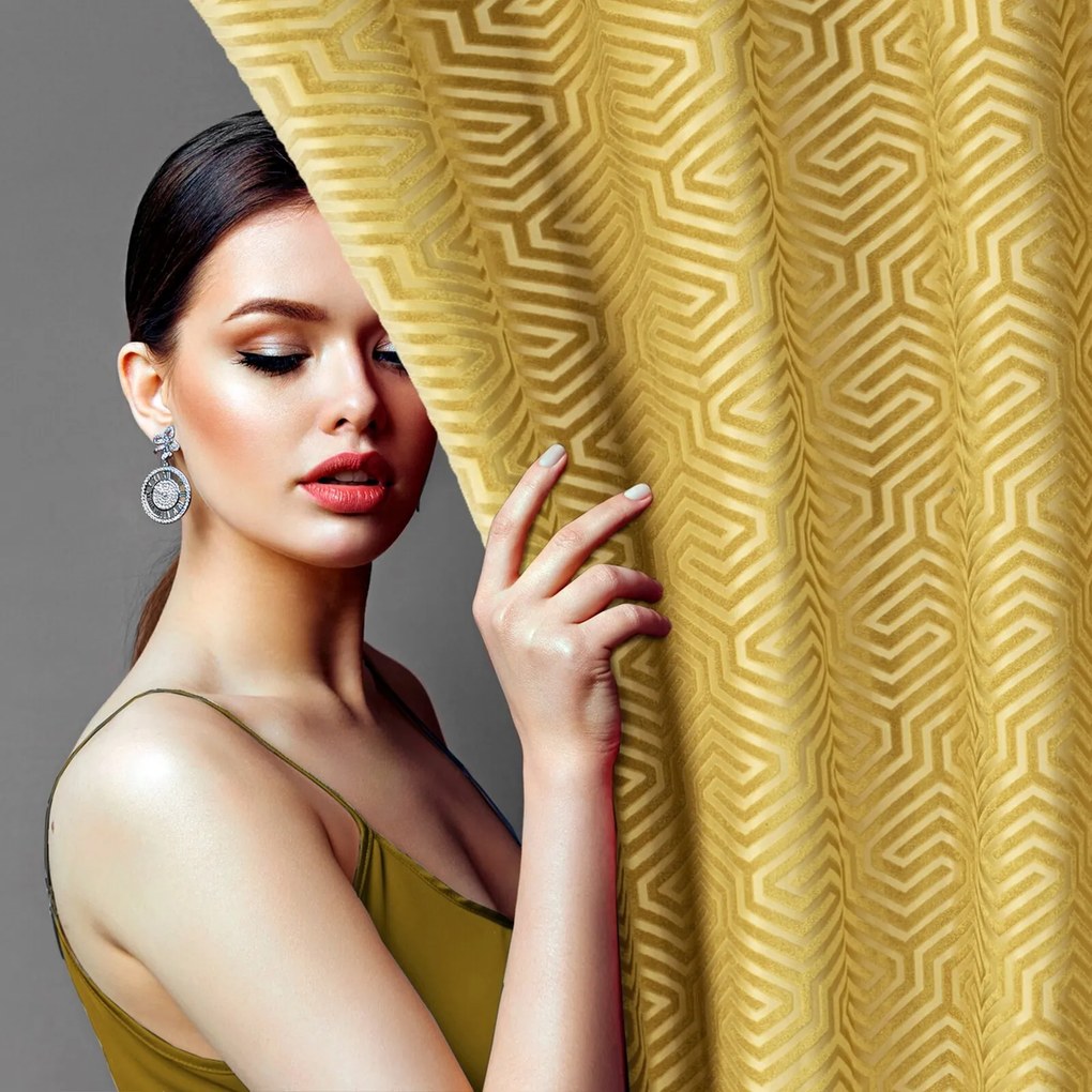 ZÁVĚS NA KROUŽCÍCH PIERRE CARDIN INGA 140X250 CM ZLATÁ