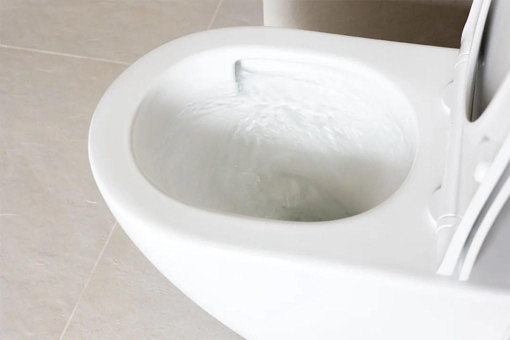 Laveo Laveo, závěsný set pod omítku Akan + závěsná WC mísa Desna s toaletním sedátkem z duroplastu, Vortex splachování, bílá lesklá, LAV-SETDESNAGD