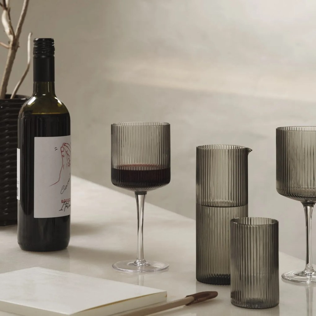 Ferm Living Sklenice na červené víno Ripple Smoked Grey – set 2 ks, šedá barva, sklo, 325 ml