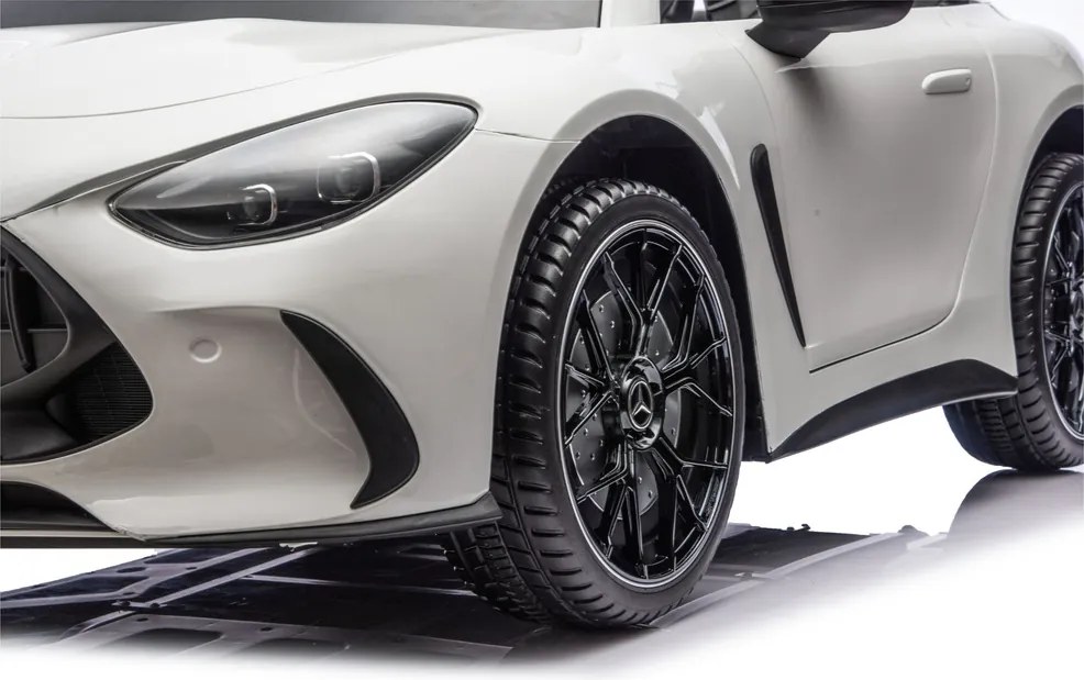 LEAN CARS Akumulátorové vozidlo Mercedes AMG DK-GT63 24 V, bílé