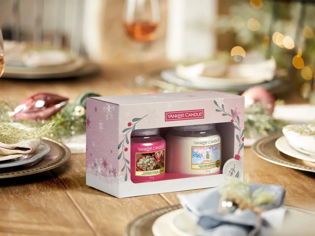 Yankee Candle – vánoční dárková sada vonné svíčky Snow Globe Wonderland, 2 x 411 g