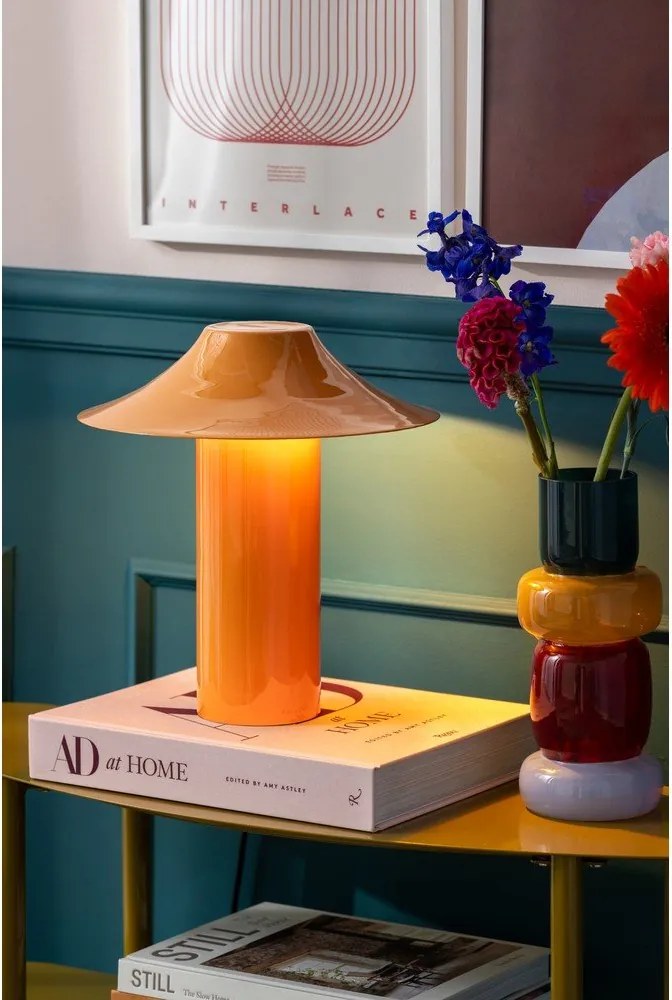 Oranžová kovová stolní lampa (výška 32 cm) Catania Trapeze – Leitmotiv