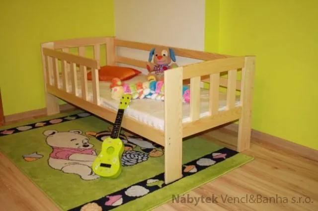 dětská dřevěná postel se zábranou Agatka maxidre