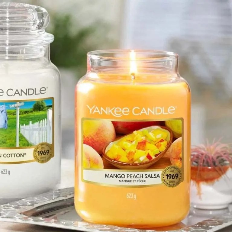 Yankee Candle - vonná svíčka Mango Peach Salsa 623g