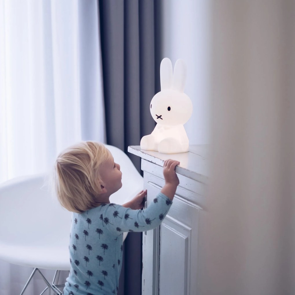 Mr Maria Dětská králičí LED lampa Miffy First Light, bílá barva, plast