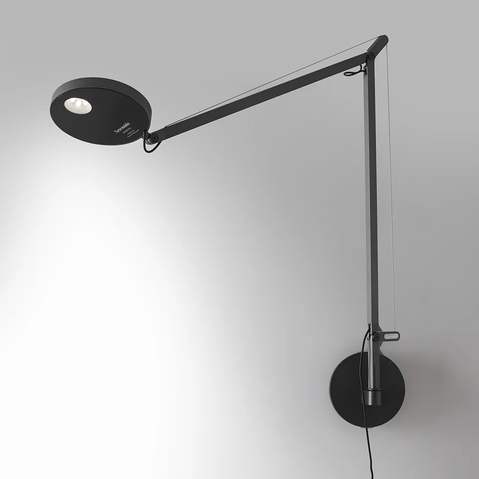 Artemide Demetra, černá nástěnná LED lampa s dotykovým stmívačem, 8W LED 3000K, 63+63cm