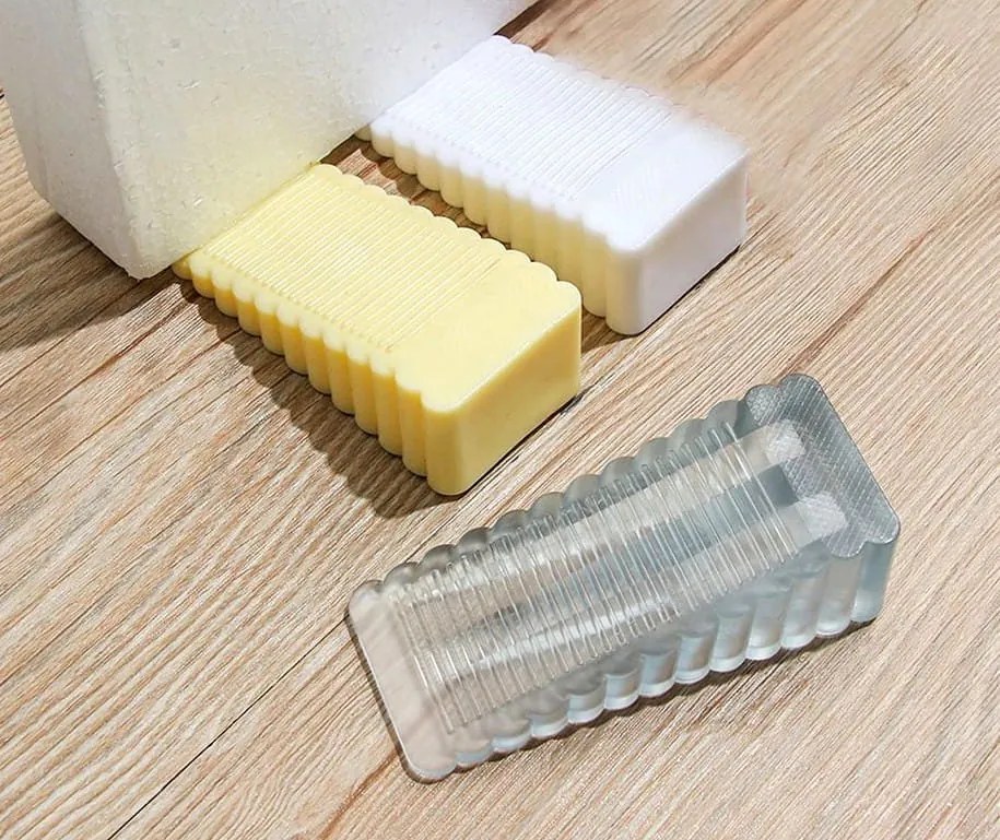 Dveřní zarážka s klínem z tvrdého plastu, šedá, 4,1x9,5x2,8 cm