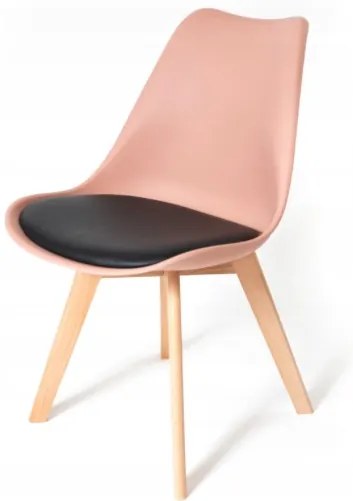 Židle do interiéru v pudrové barvě