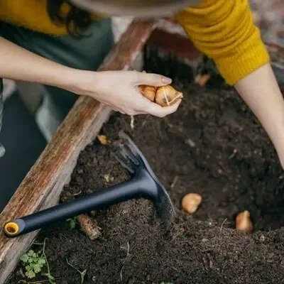 Fiskars 1072100 Solid Motyčka